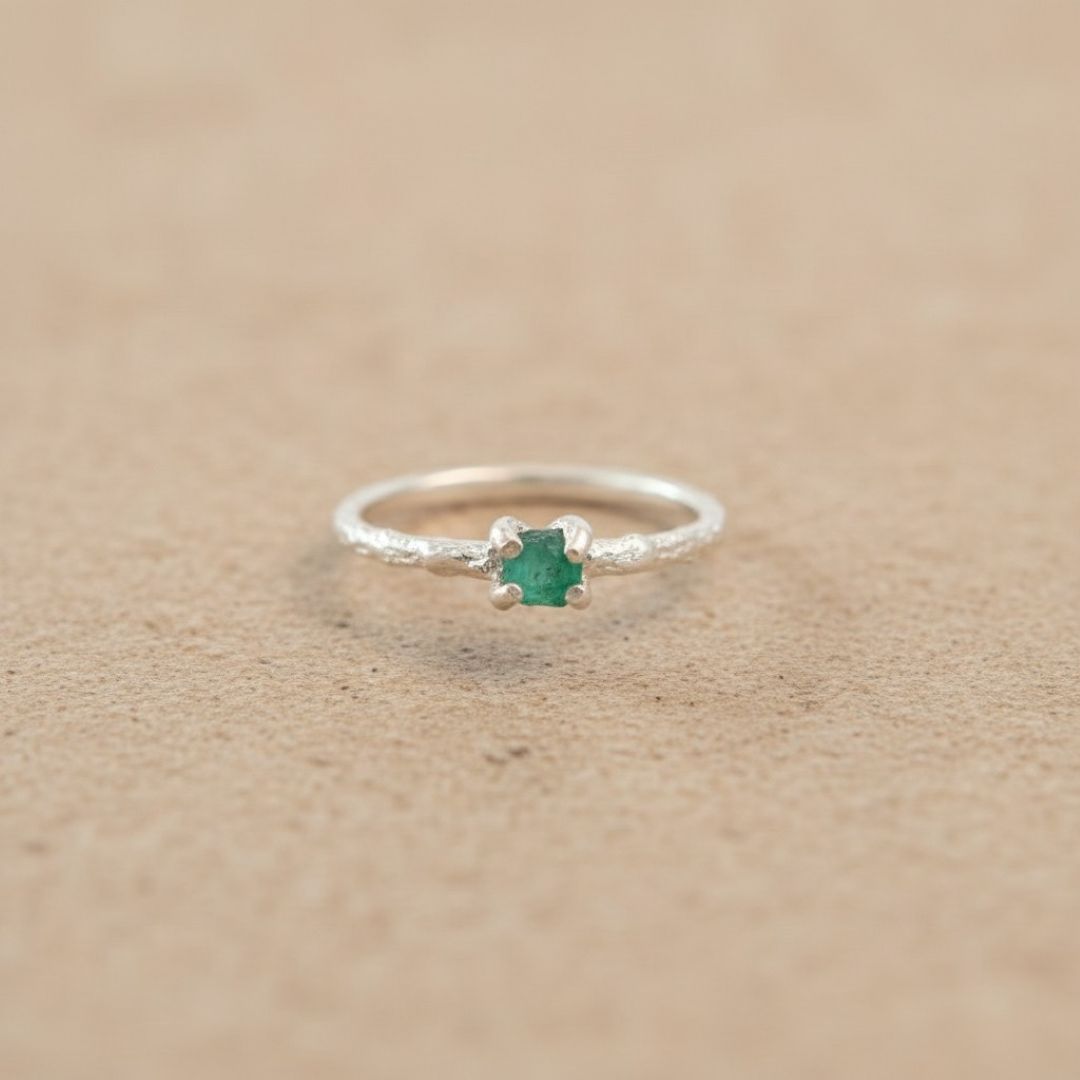 SINGLE EMERALD RING – TheVega